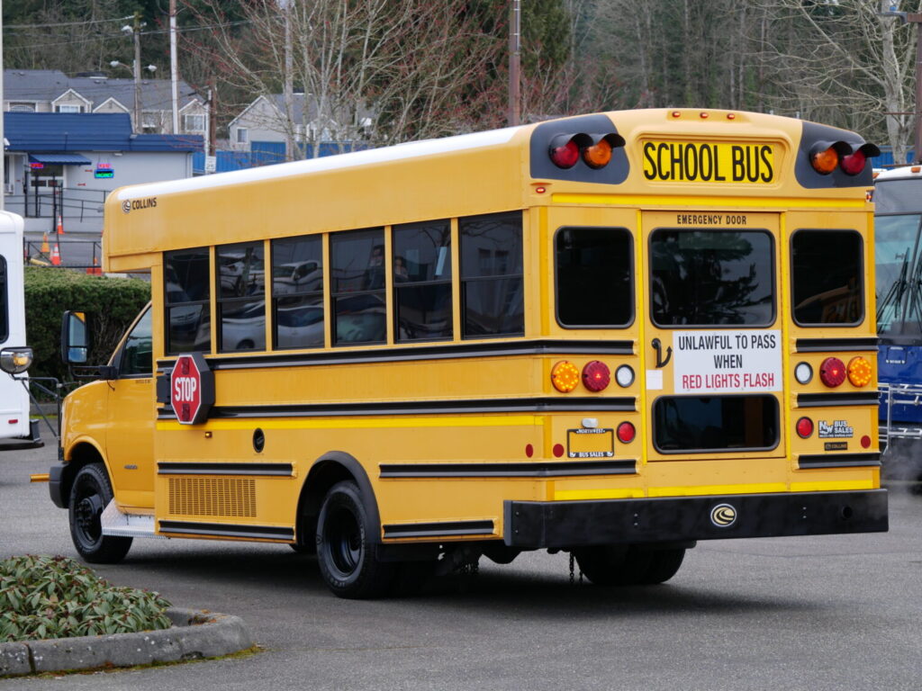 2011 Chevrolet Collins Super Bantam 30 Passenger School Bus - B19319 ...