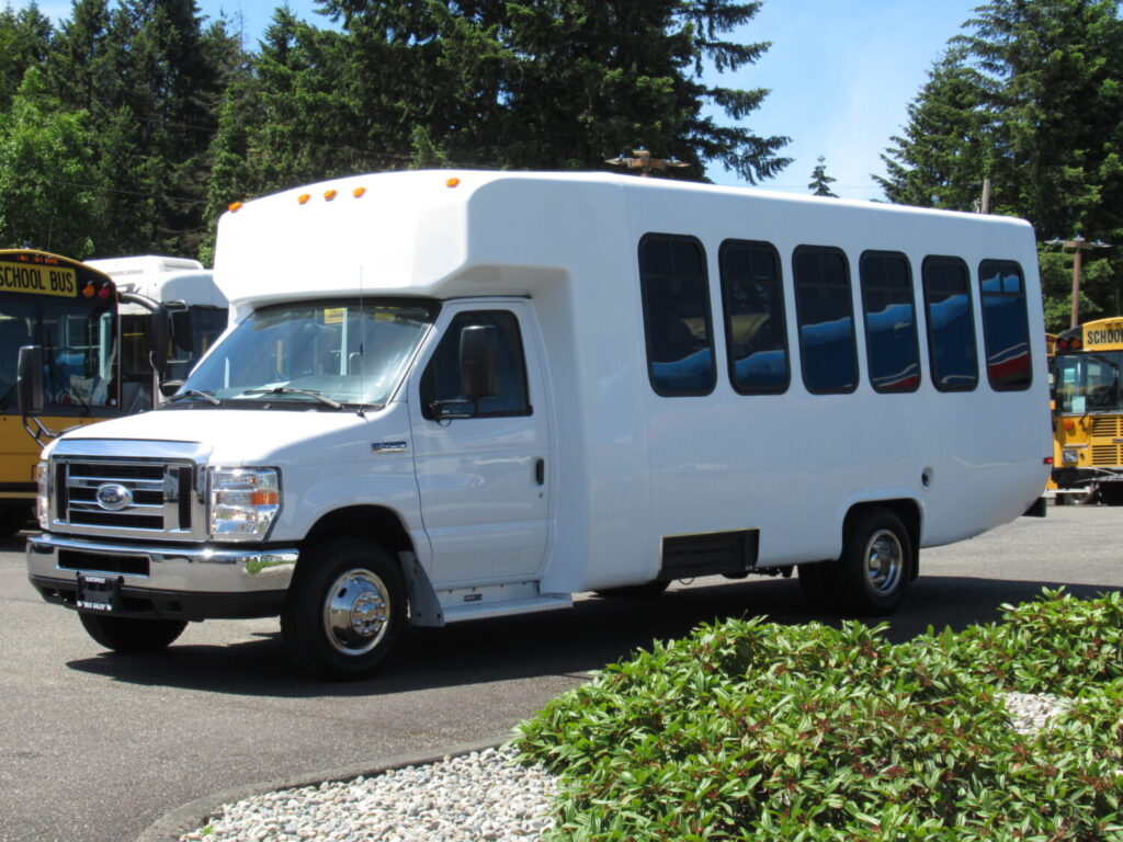 2017 Ford Diamond 24 Passenger Shuttle Bus - S49140 | Northwest Bus ...