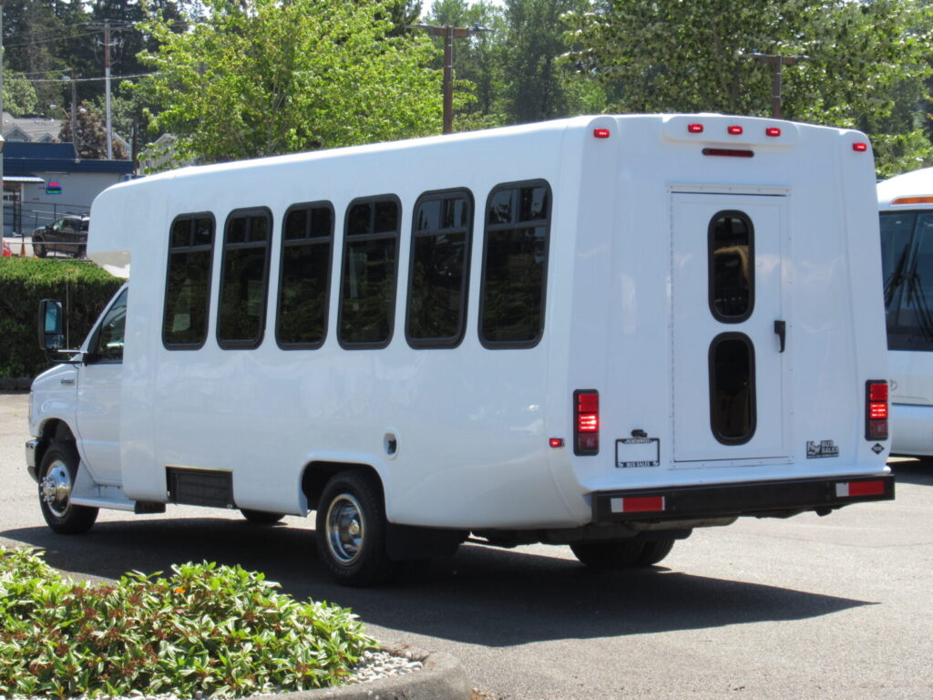 2017 Ford Diamond 24 Passenger Shuttle Bus - S49140 | Northwest Bus ...