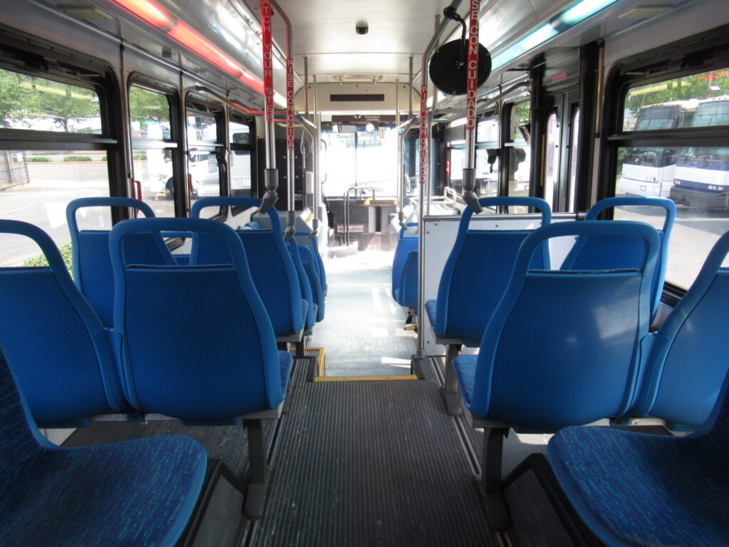 2007 Gillig Low Floor 32 Passenger ADA Transit Bus - T77860 | Northwest ...