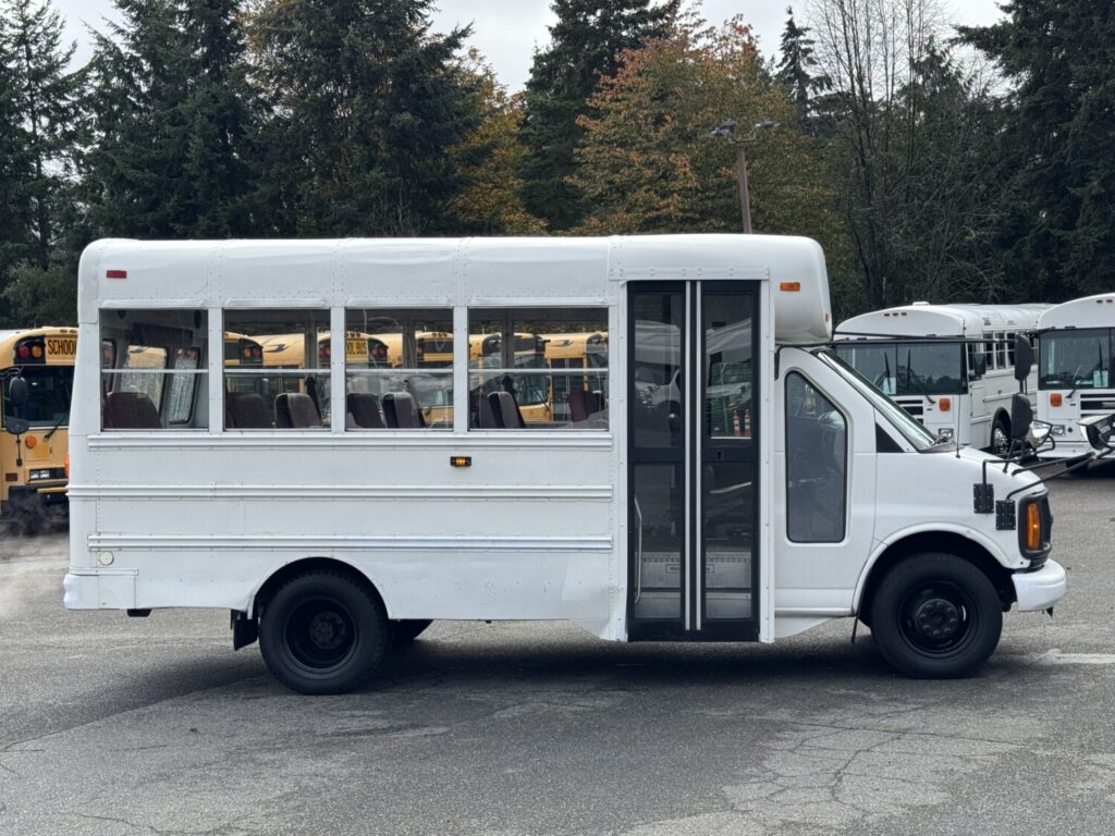 2000 Chevrolet Blue Bird Micro Bird 14 Passenger MFSAB - B03162 ...