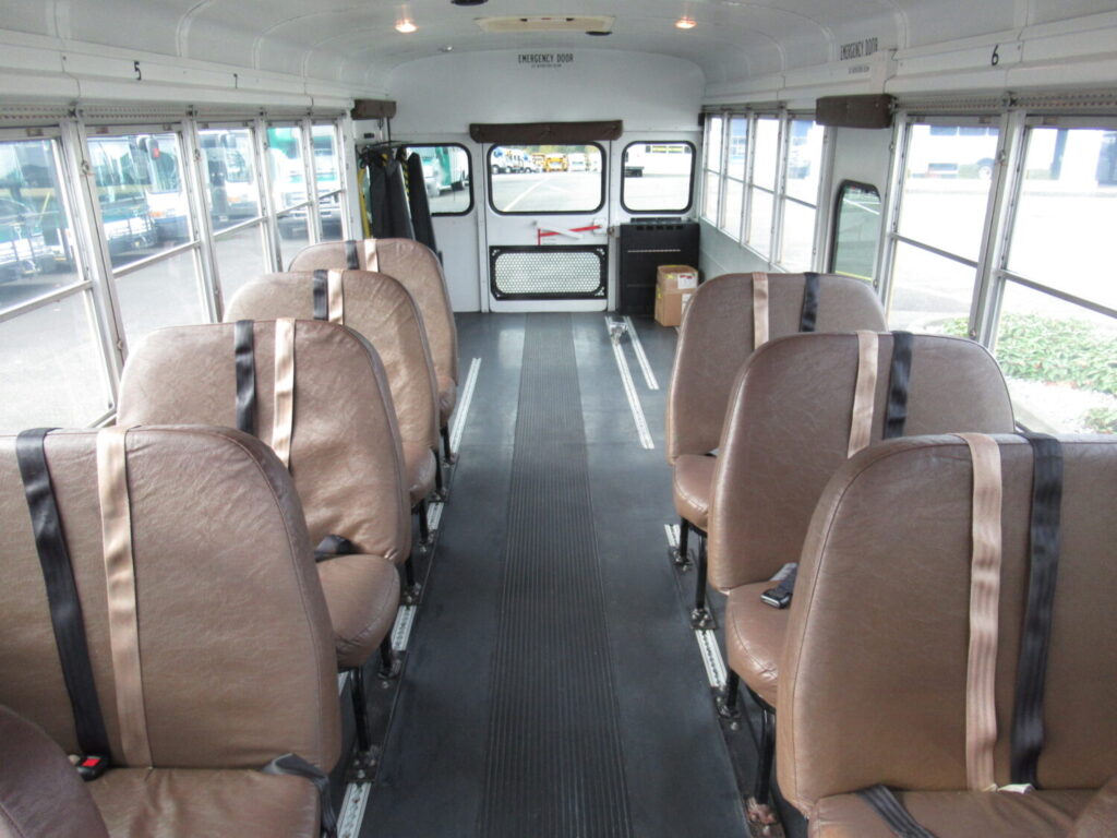 2000 Blue Bird TC-1000 Handy Bus 14 ADA Short School Bus - B89674 ...